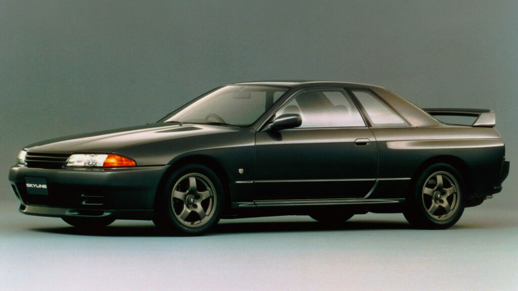 Il teaser misterioso della Nissan R32 EV - Veloce